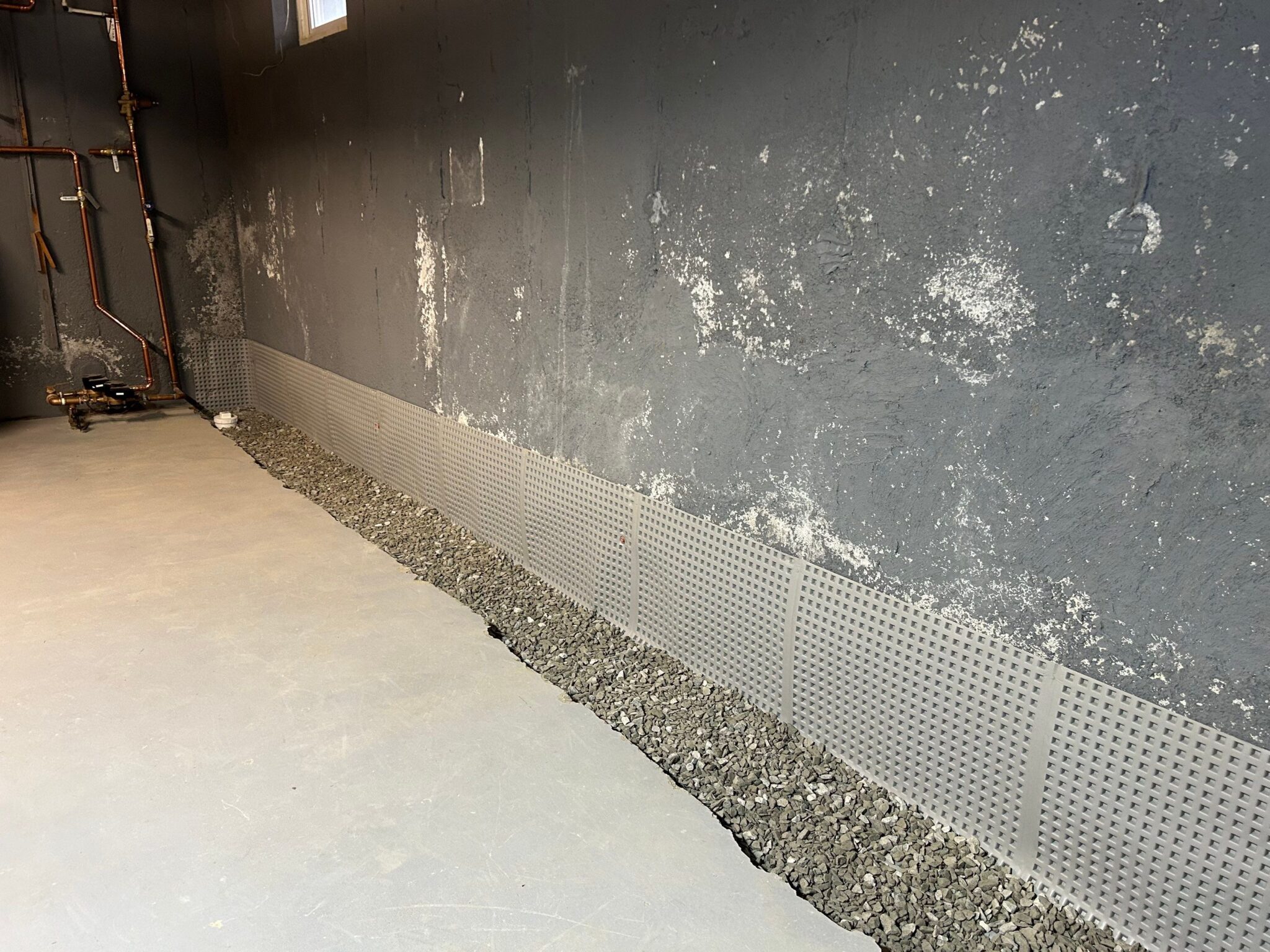 What Is An Interior Basement Drainage System?